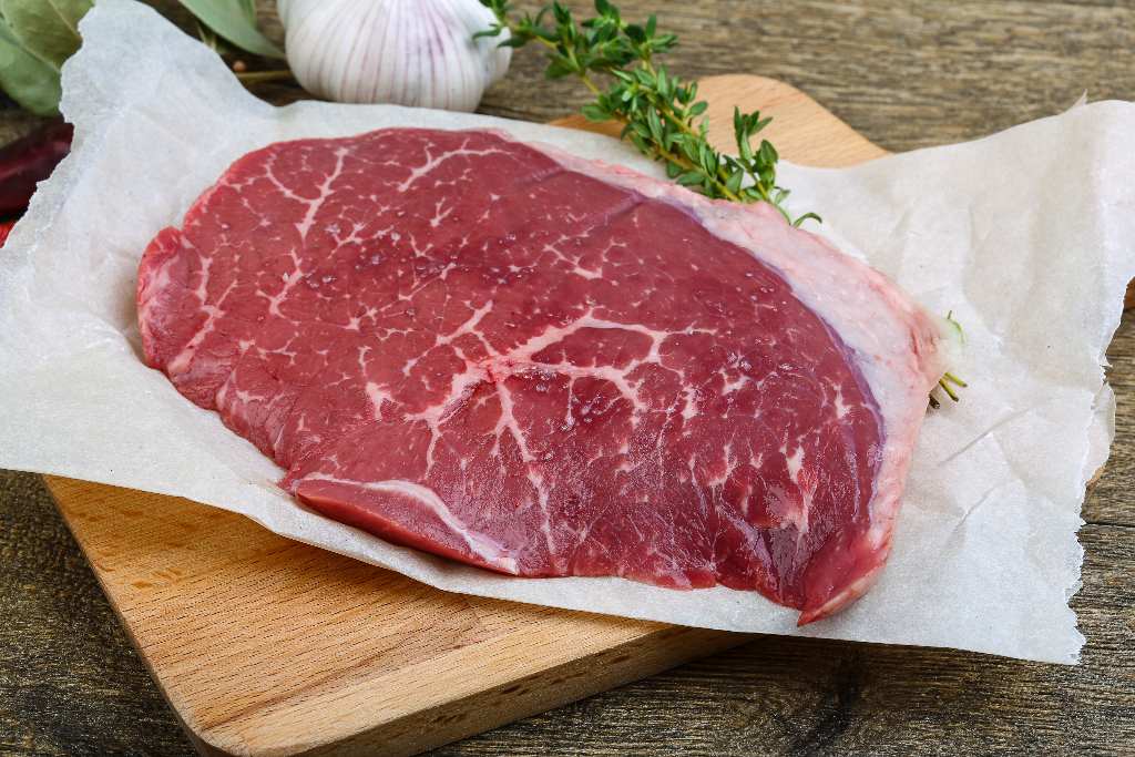 ΤΟ ΜΟΣΧΑΡΙΣΙΟ ΚΙΛΟΤΟ & ΟΙ ΜΠΡΙΖΟΛΕΣ ΤΟΥ (RUMP STEAK) - Meat & Grill Stories