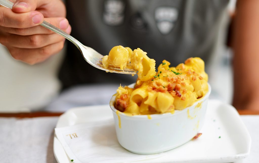 ΑΜΕΡΙΚΑΝΙΚΟ MAC 'N' CHEESE (video) - Meat & Grill Stories